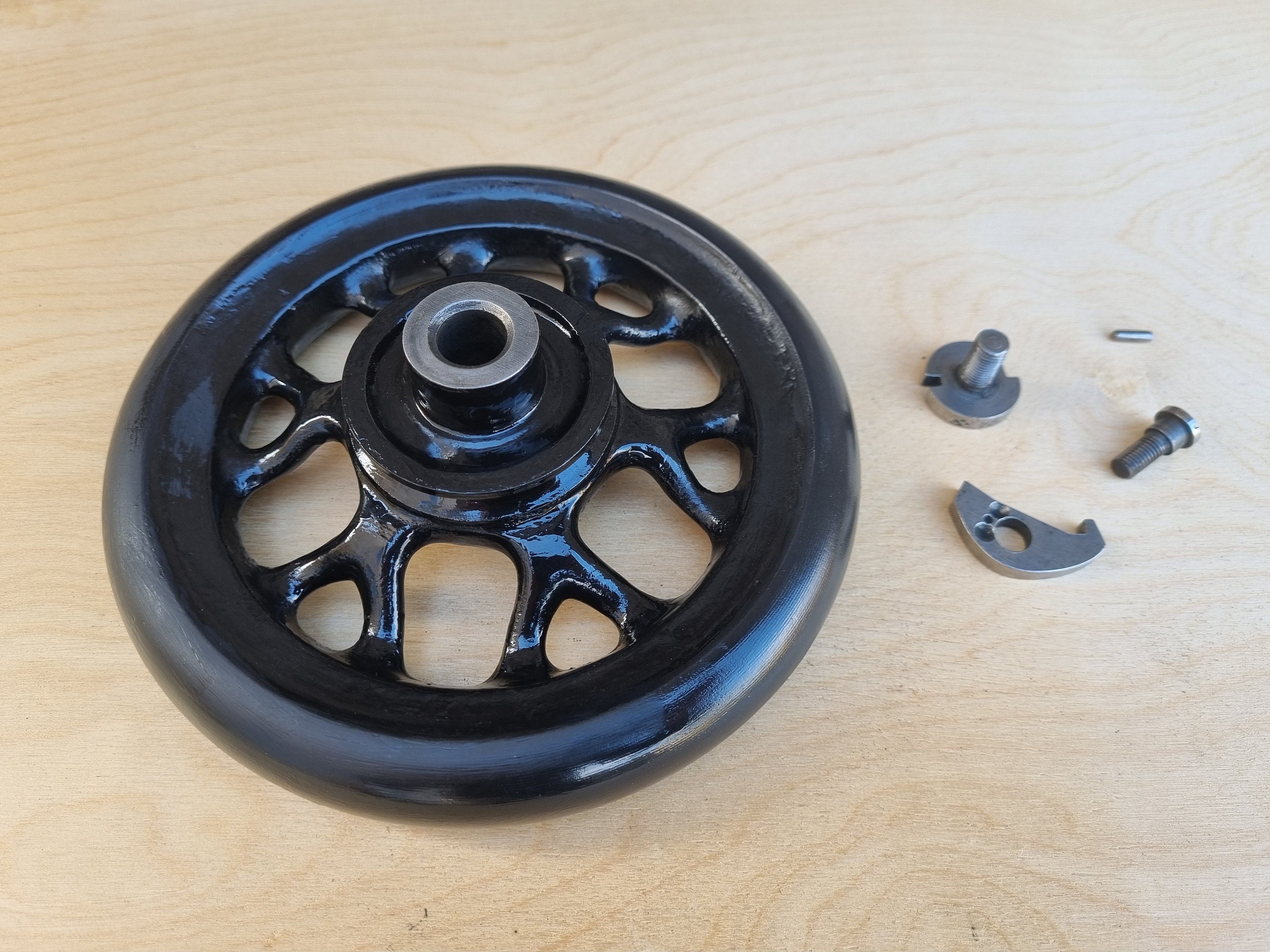 Singer 12K 12 Spoke Balance Wheel Motion Screw Stop Motion Lever - Etsy