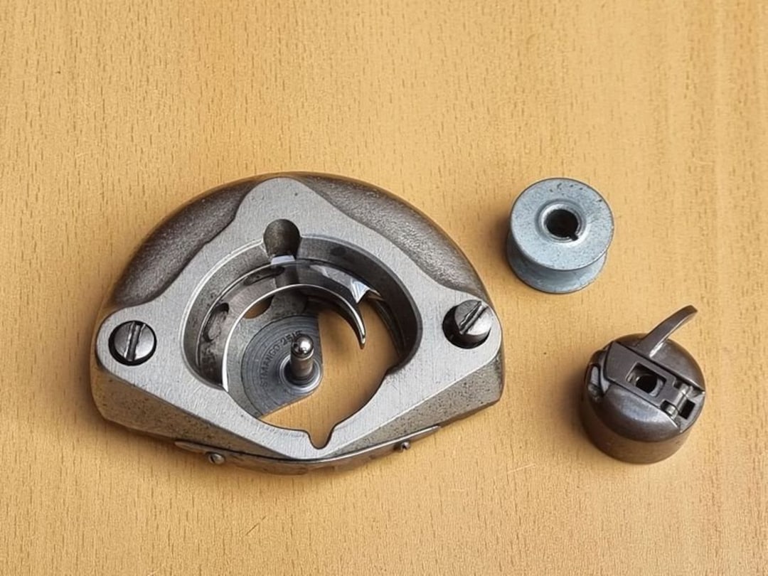 Singer 15K Sewing Machine Bobbin Case and Hook Shuttle Assembly. - Etsy