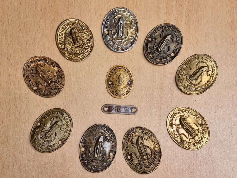 10 Vintage Singer Sewing Machine Gold Body Badges - Etsy