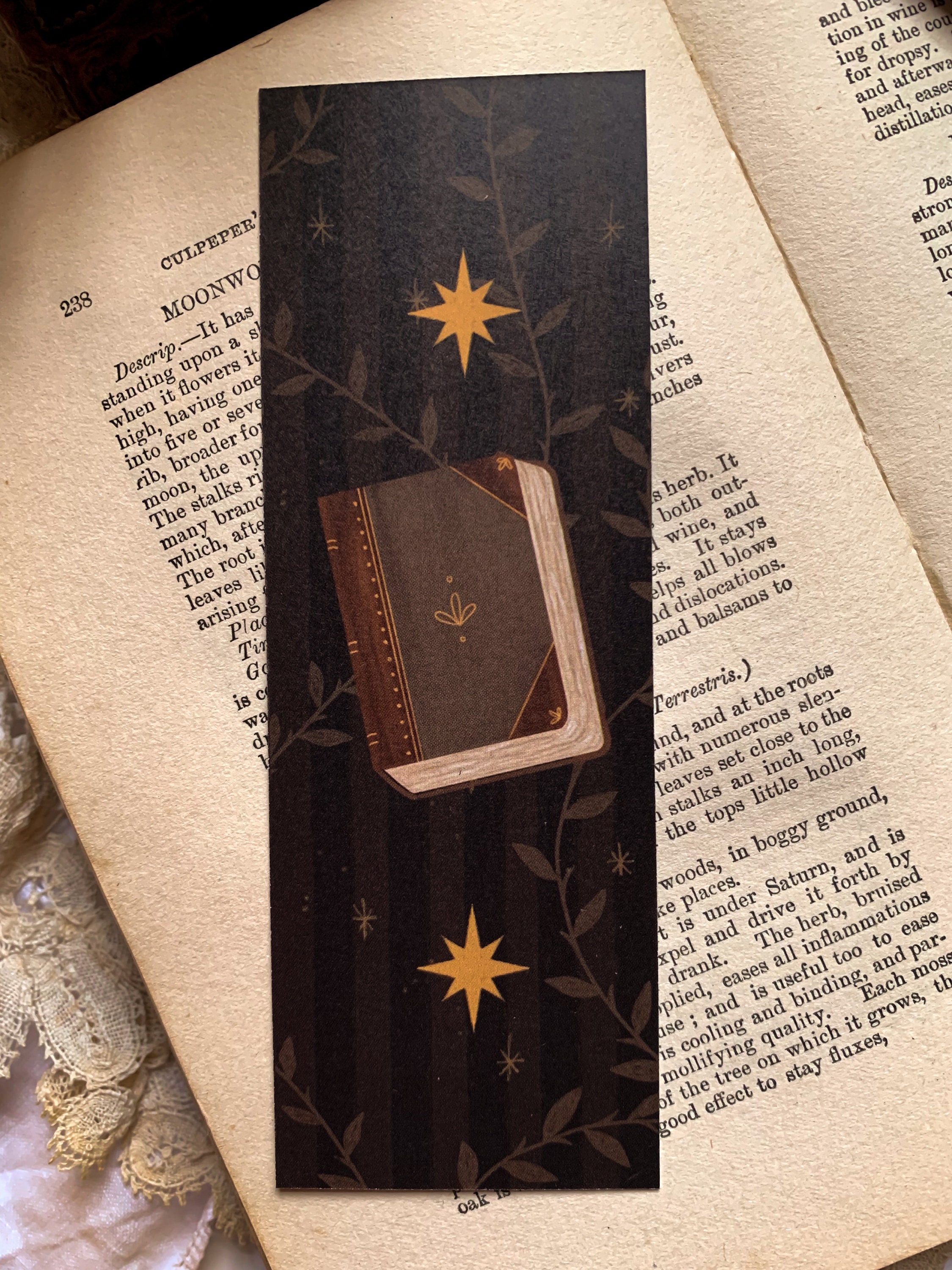 Vintage Book Bookmark Illustrated Bookmark Dark Academia | Etsy UK