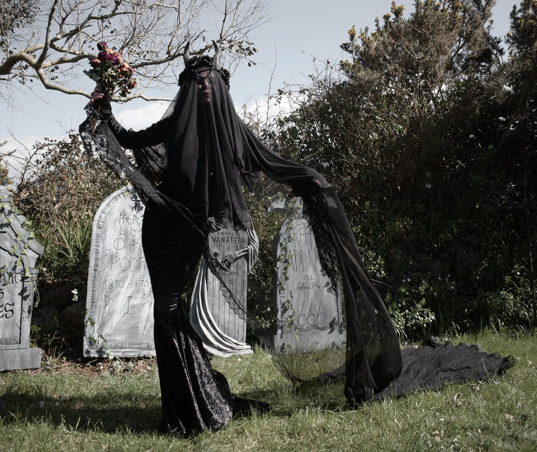 Yharnam Cathedral Veil - Spooky Witch Goth Bloodborne Inspired Veil by ...