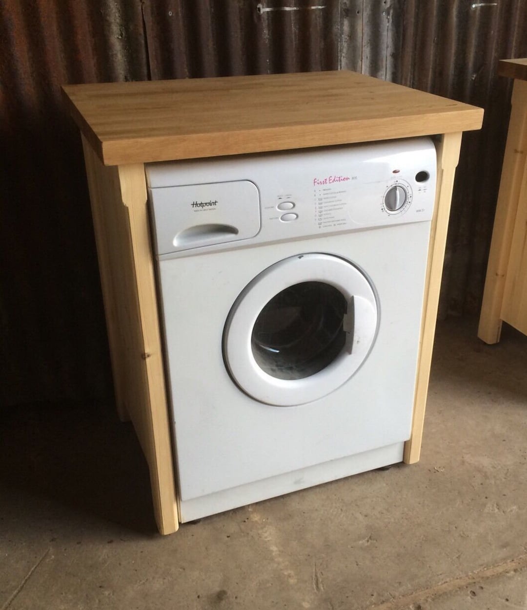 Single Appliance Gap With Oak Worktop Fits 1 Standard Washing Machine ...