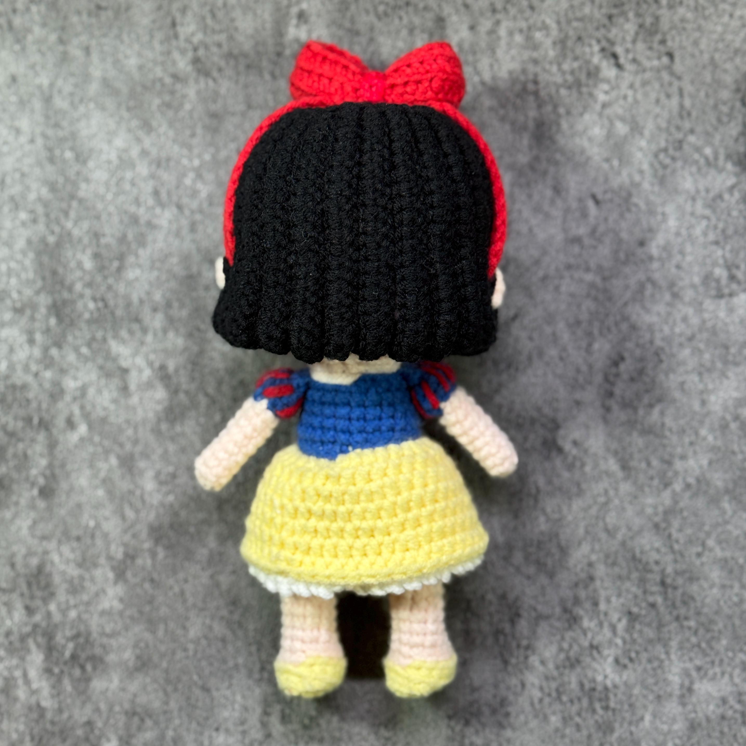 Crochet Pattern PDF: Snow White - Etsy