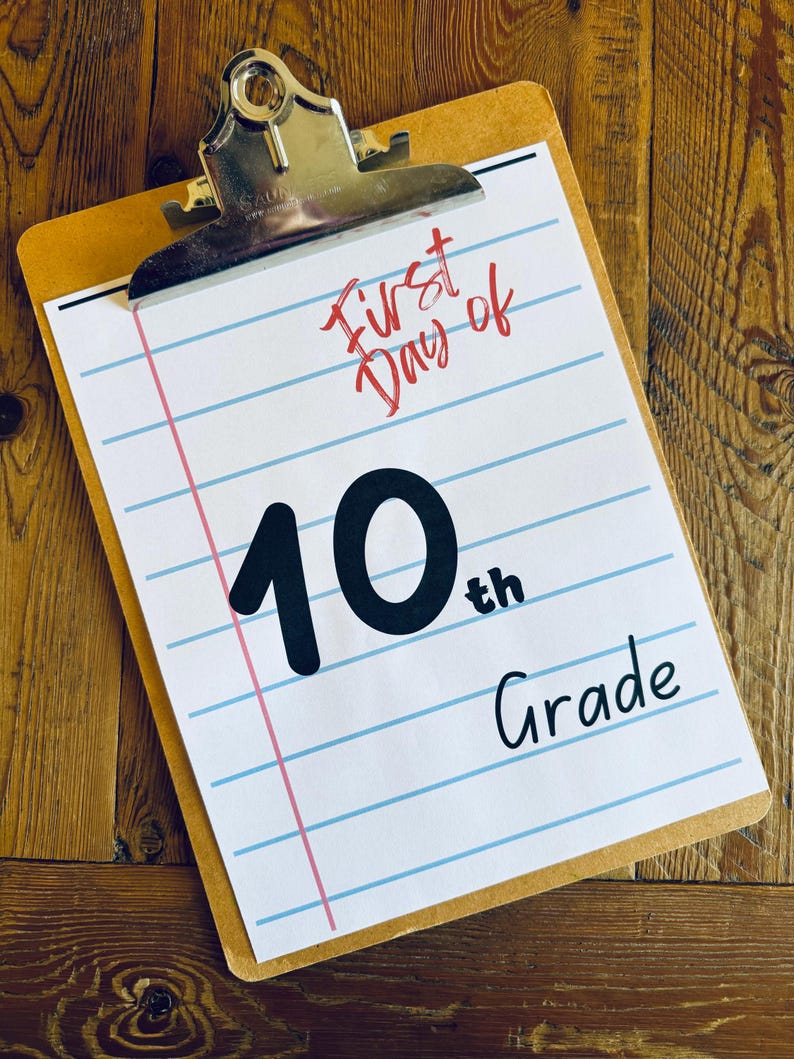 First Day of 10th Grade Printable - Etsy