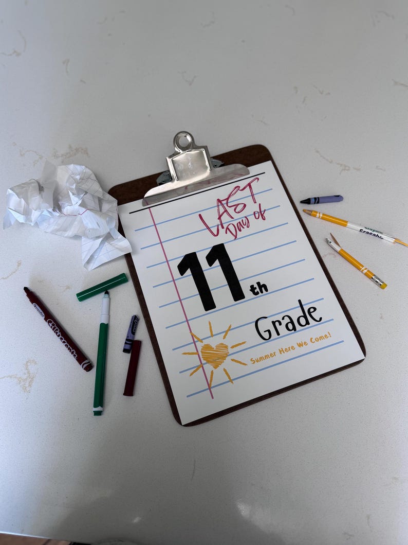 Last Day of 11th Grade Printable Sign - Etsy