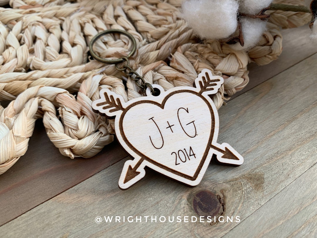 Cupid's Arrow Heart Keychain Set Personalized Couples Keychain Laser ...