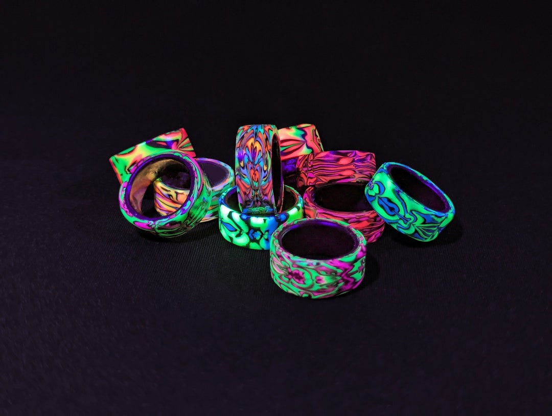 UV Ring Band, Psychedelic Neon Style, Sizes 17mm - 21mm, Various ...