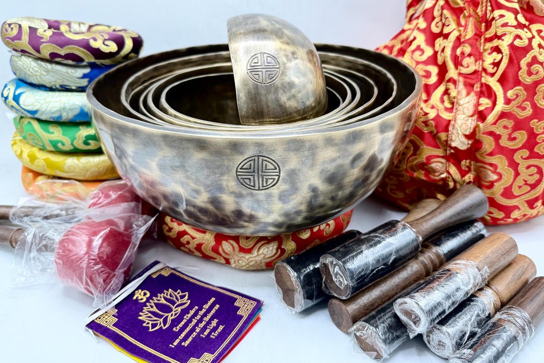 Professionally Tuned Full Moon Singing Bowl Set of 7 | Seven Chakra ...