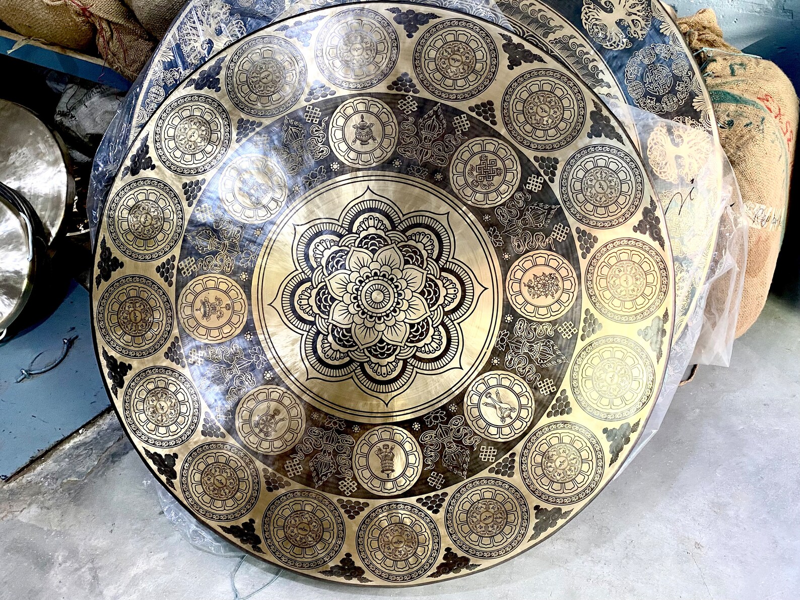 Flower Gong-beautifully Designed Fancy Gong Crafted by Skillful ...