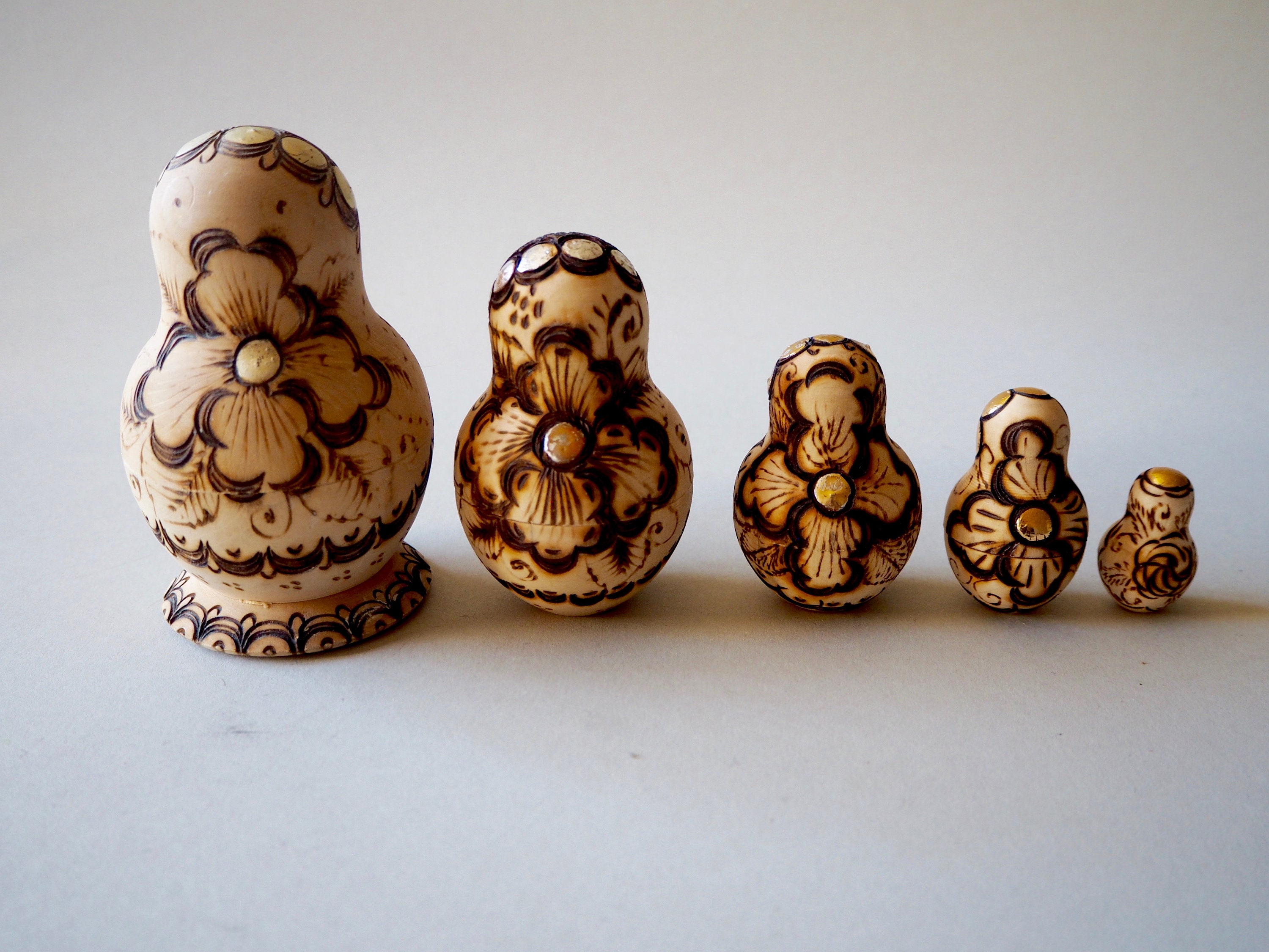 Vintage Matryoshka/babushka Set of 5 Nesting Dolls Vintage Retro ...