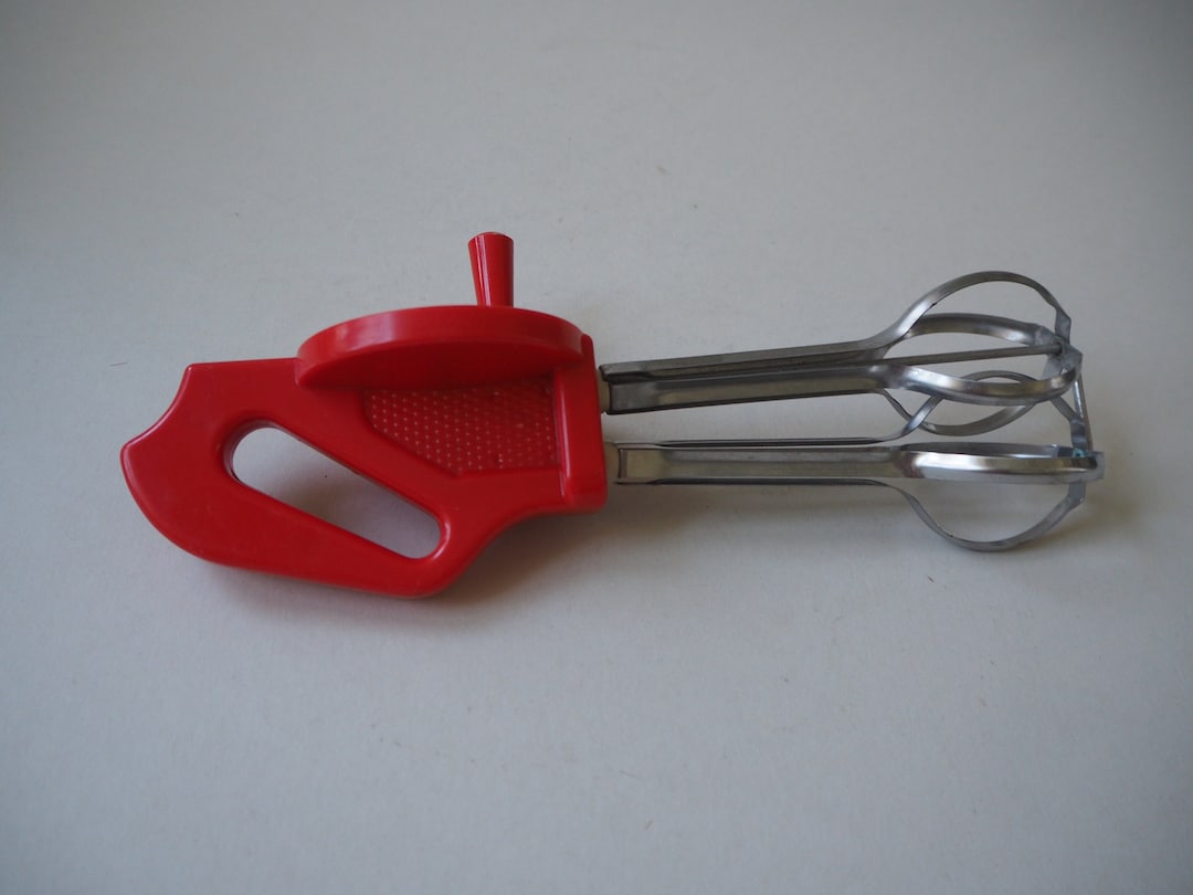 Vintage Hand Whisk, Stainless Steel and Plastic Handled Whisk, Manual ...