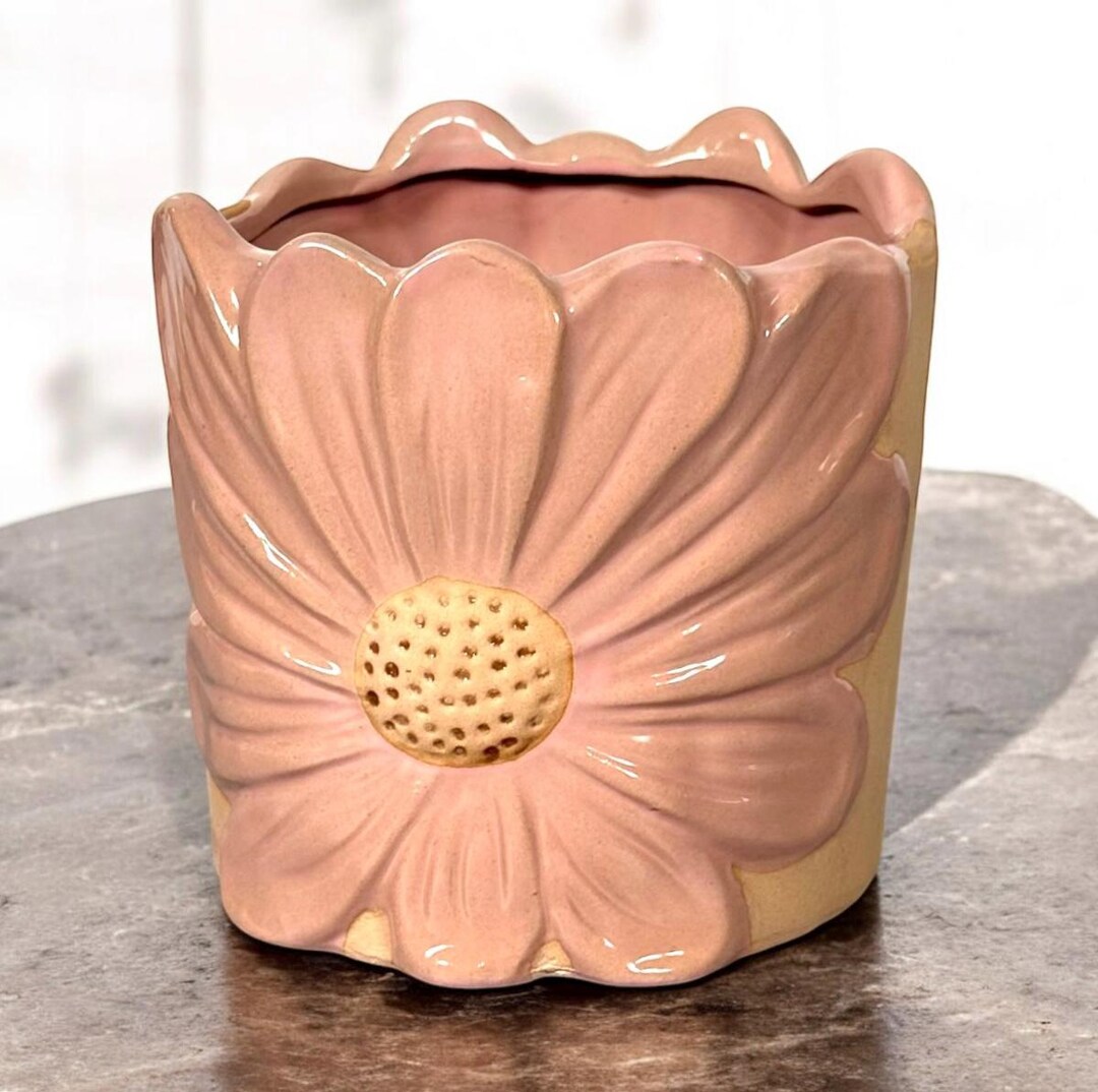 MEDIUM Embossed Daisy Flower Pot Planter Pink Daisy Embossed Ceramic ...