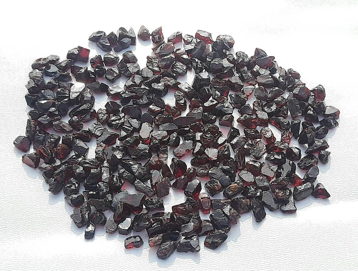 Natural Blackish Red Garnet Rough GemstoneBlackish Garnet | Etsy