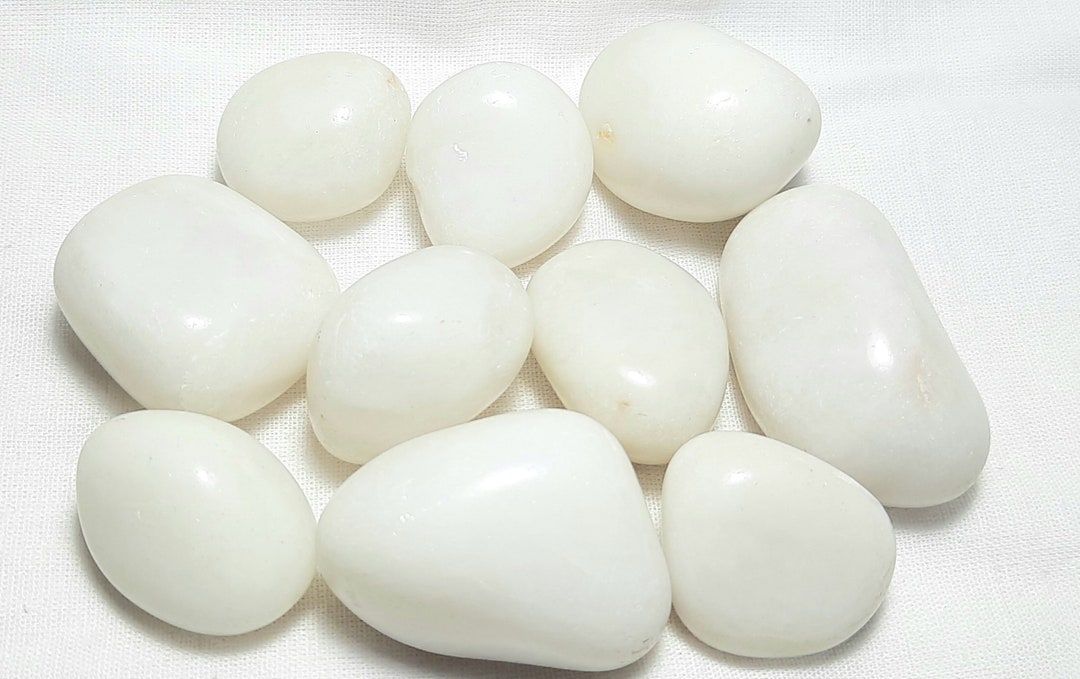 White Jade Tumbled Stones Healing Crystals,white Jade Gemstone,white ...