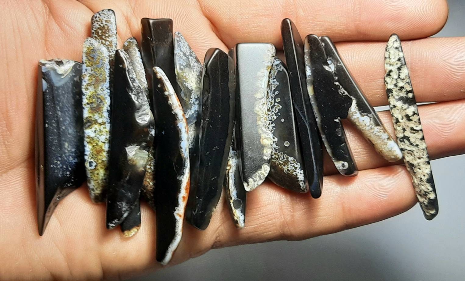 Black Banded Onyx Rough GemstoneBlack Banded Onyx | Etsy