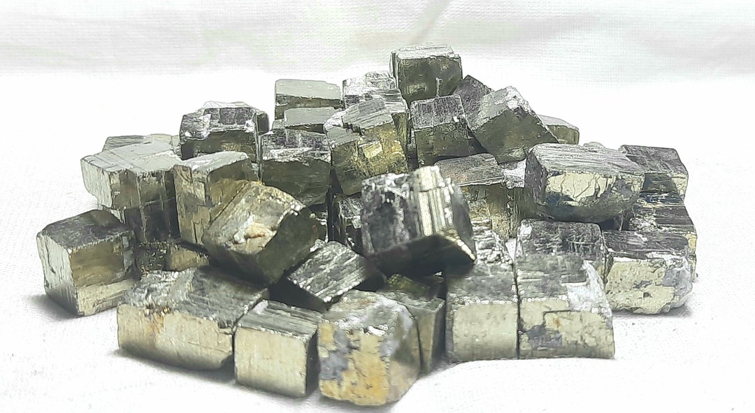 Natural Golden Pyrite Crystal Cube,pyrite Crystals Cube,energy Pyrite ... Natural Golden Pyrite Crystal Cube,pyrite Crystals Cube,energy Pyrite ...