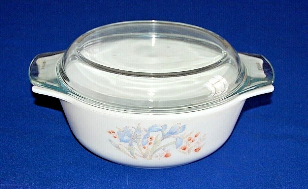 Vintage Pyrex Blue Iris Casserole Dish & Lid, 2.5 Pint Capacity. - Etsy
