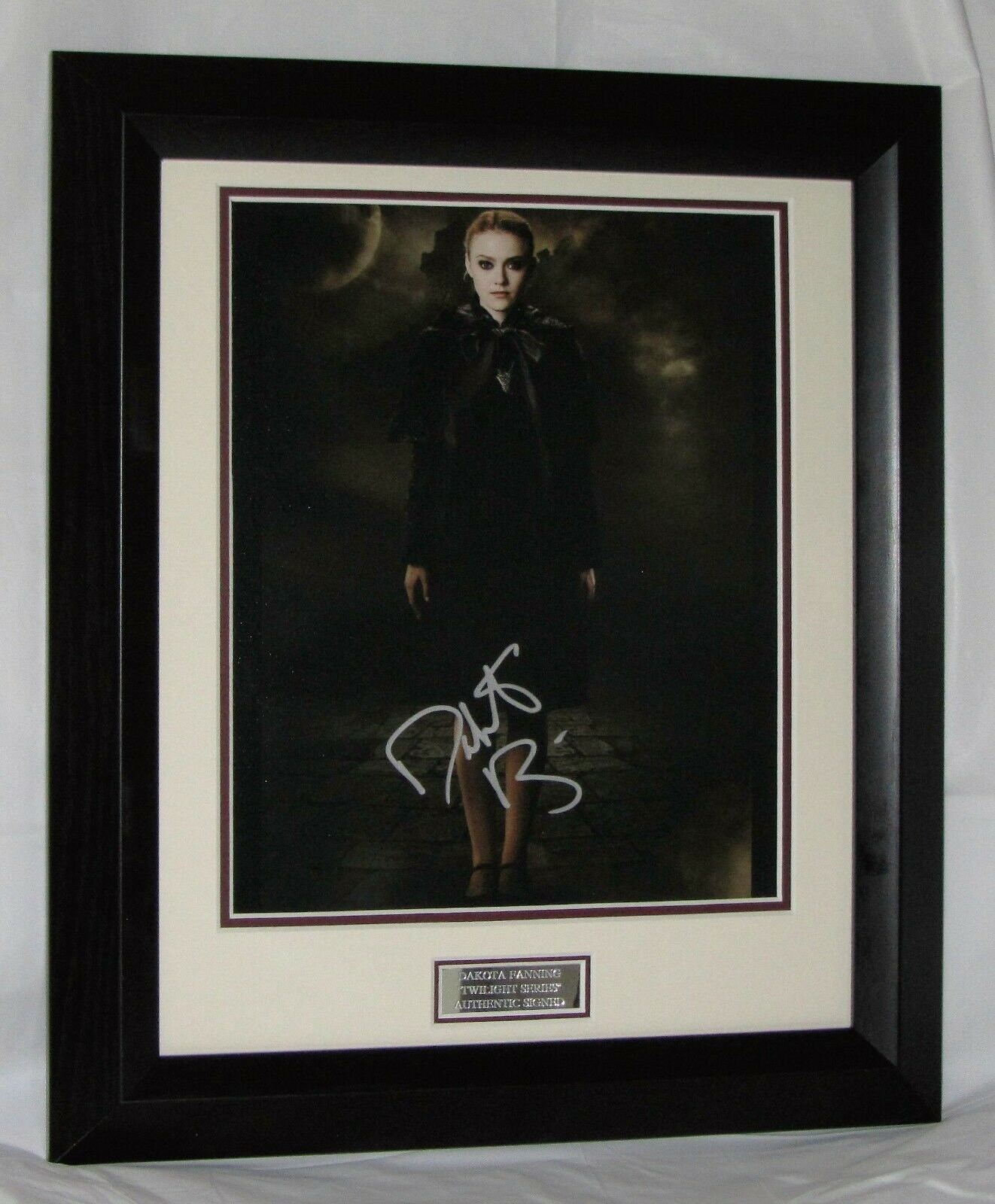 DAKOTA FANNING Signed twilight Series AFTAL Dealer - Etsy