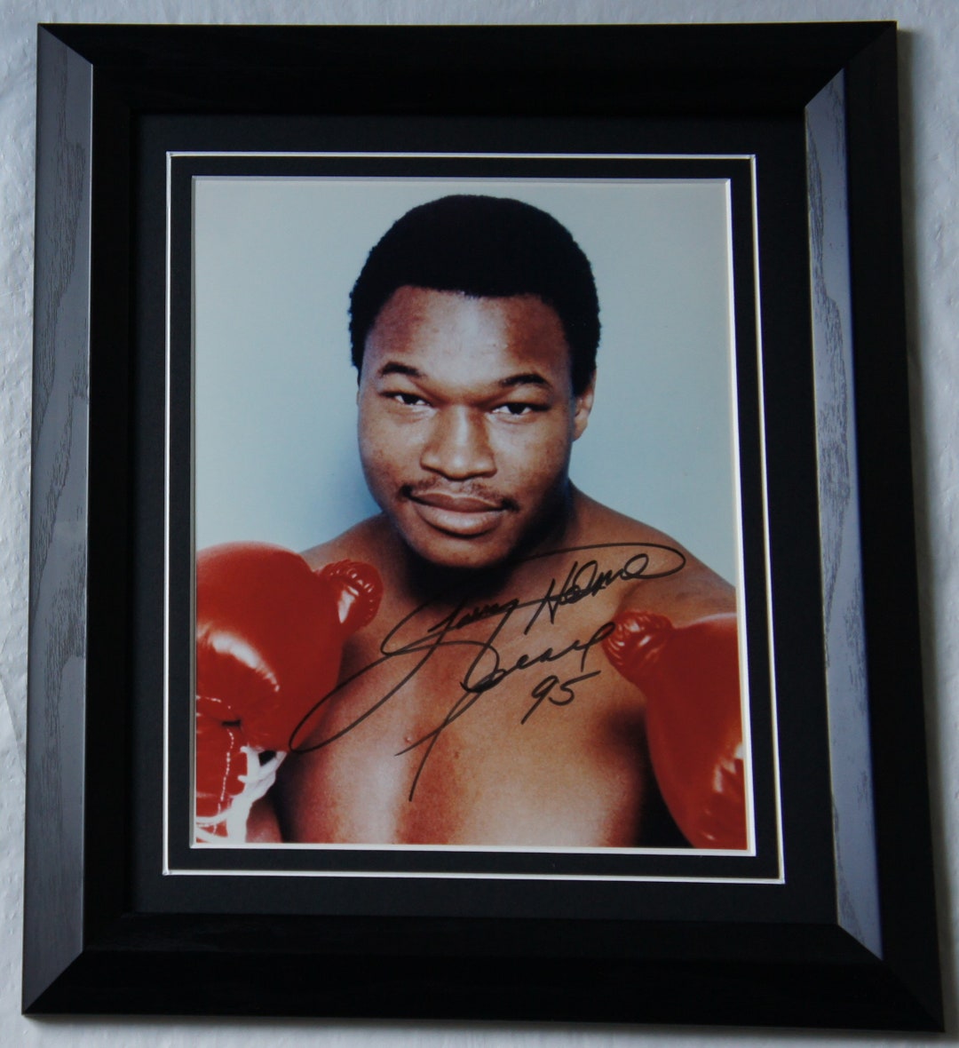 LARRY HOLMES Signed "boxer" Nice Clear Signature Registered Dealer ...