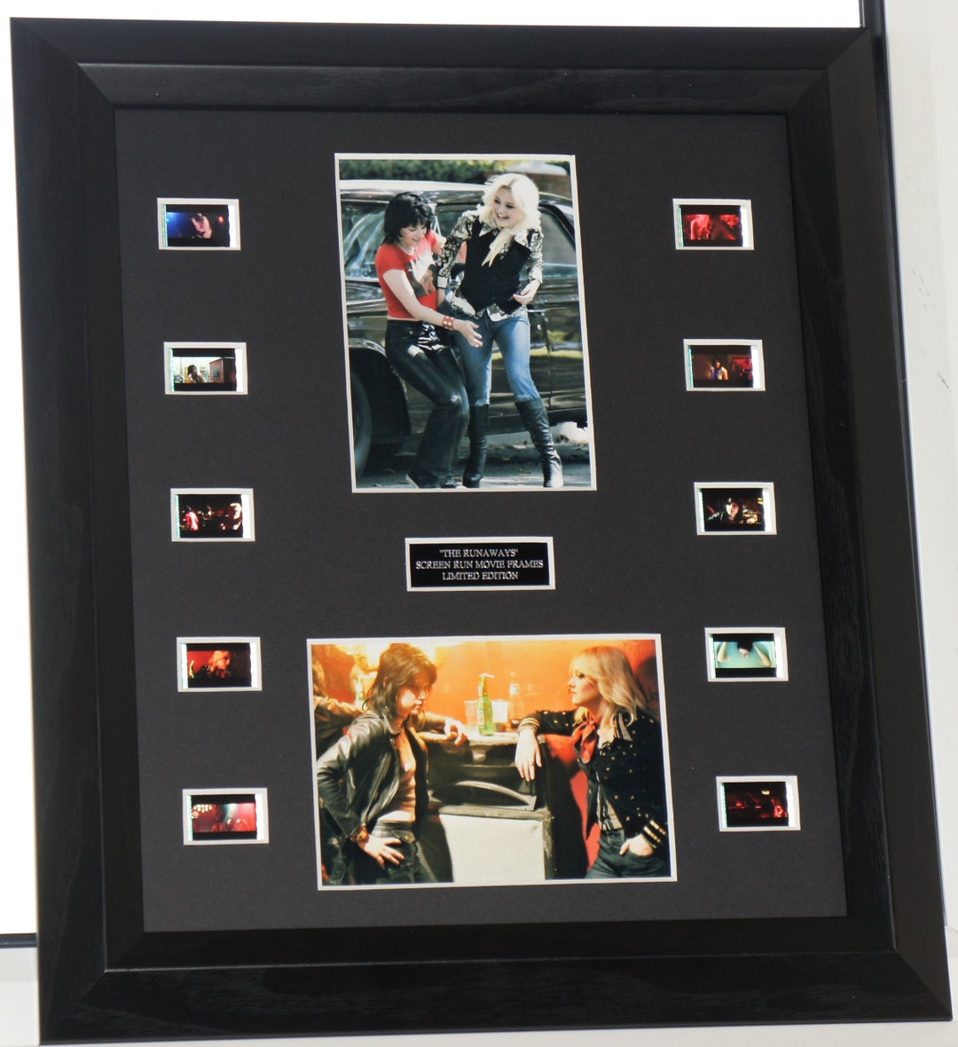 THE RUNAWAYS Kristen Stewart Dakota Fanning Joan Jett Film Cell Mount ...