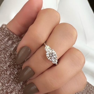 Three Stone Lab Diamond Ring, Round Cut Lab Created Diamond and 2 Round ...