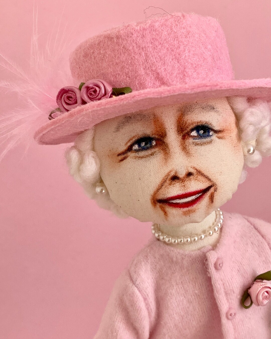 Her Majesty the Queen Memorial Doll, Keepsake Doll in Memory of Queen ...