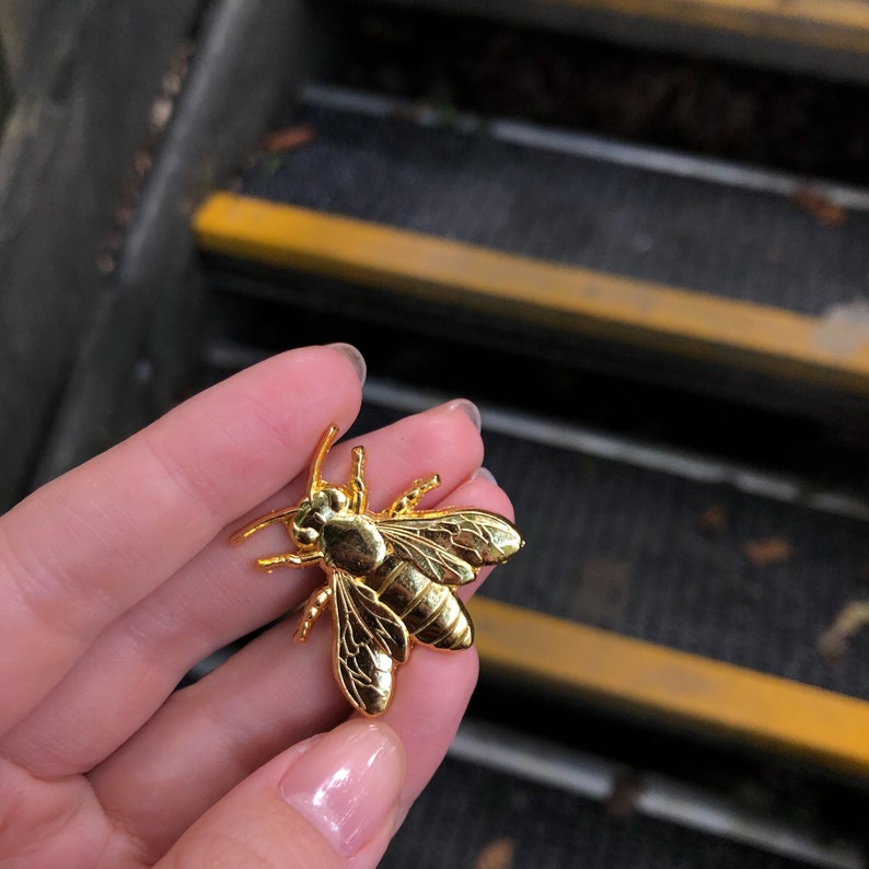 Golden Bee Enamel Pin Bee Zinc Pin Bee Button Honey Bee - Etsy