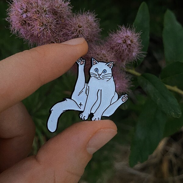 White Cat Pin - Etsy