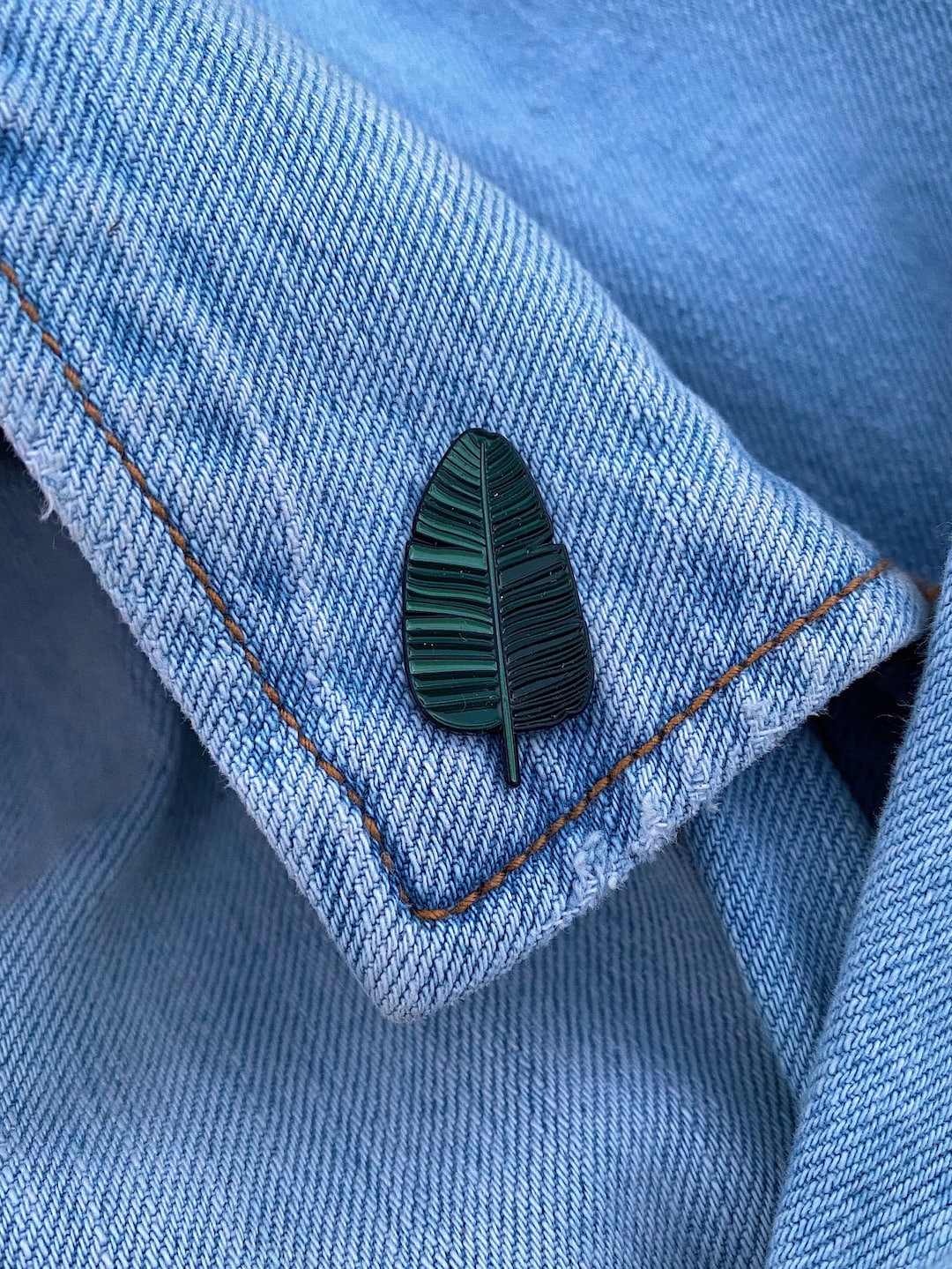 Palm Leaf Enamel Pin Plant Lapel Pin Leaf Pin Banana Plant Leaf Green ...