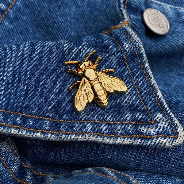 Bee Lapel Pin - Etsy