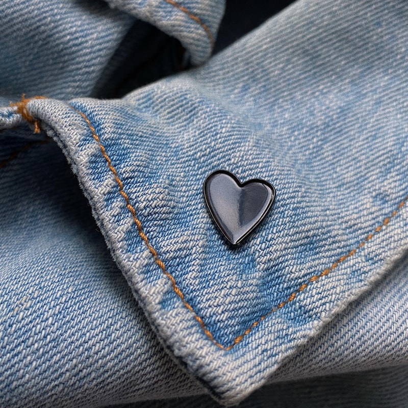 Heart Pin - Etsy