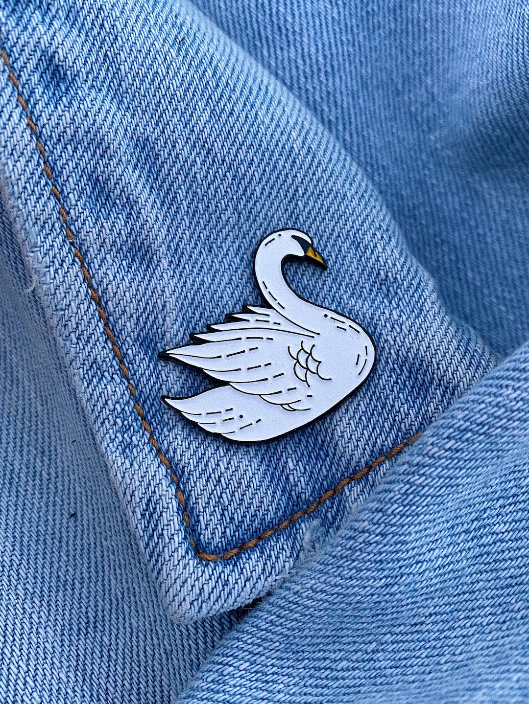 White Swan Enamel Pin Swan Lapel Pin White Pin Cute Enamel Pin Animal ...