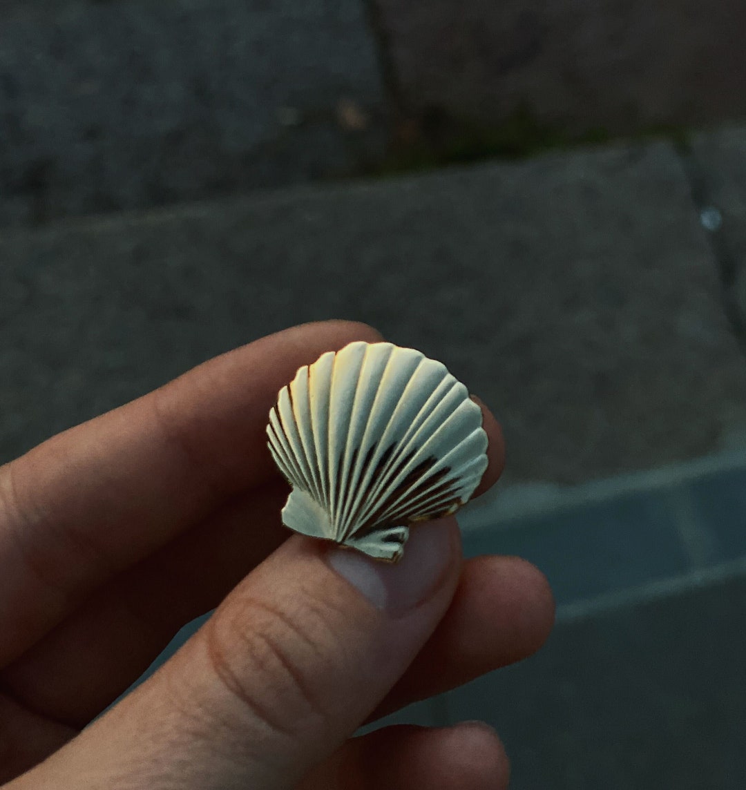 Golden Seashell Enamel Pin Sea Lapel Pin Seashell Pin Ocean Lovers Pin ...