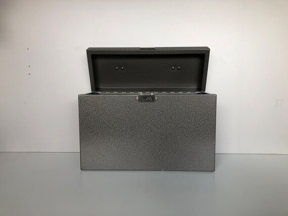 VINTAGE69 - Metal case - 1980 - Metal Storage Box - Gem