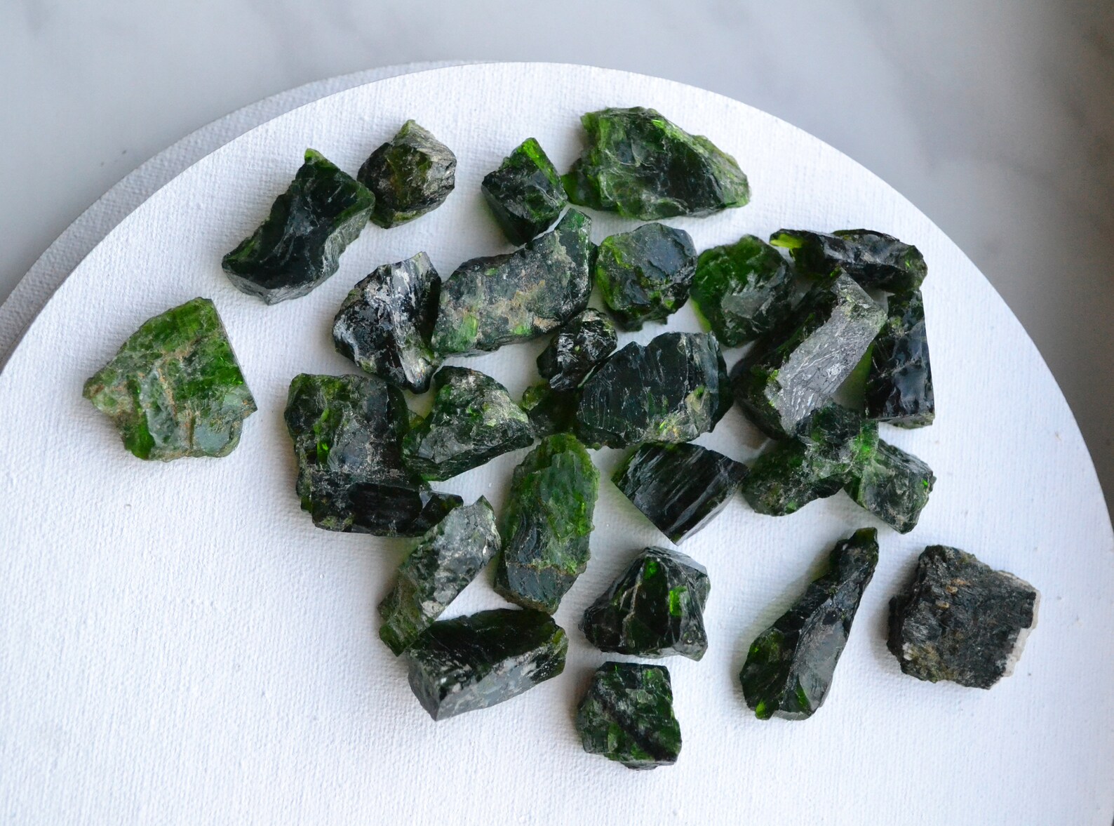 Rough chrome diopside Raw chrome diopside Green crystals | Etsy