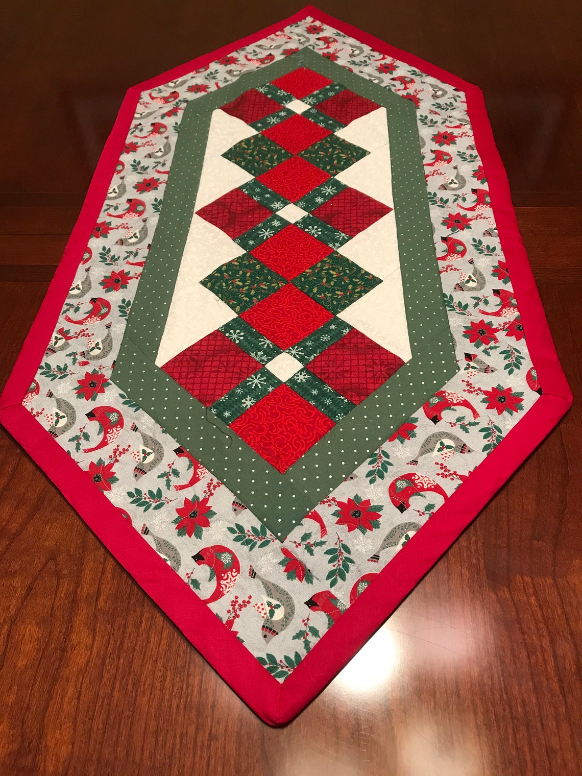 Nostalgic Holiday Cardinals Table Topper - Etsy