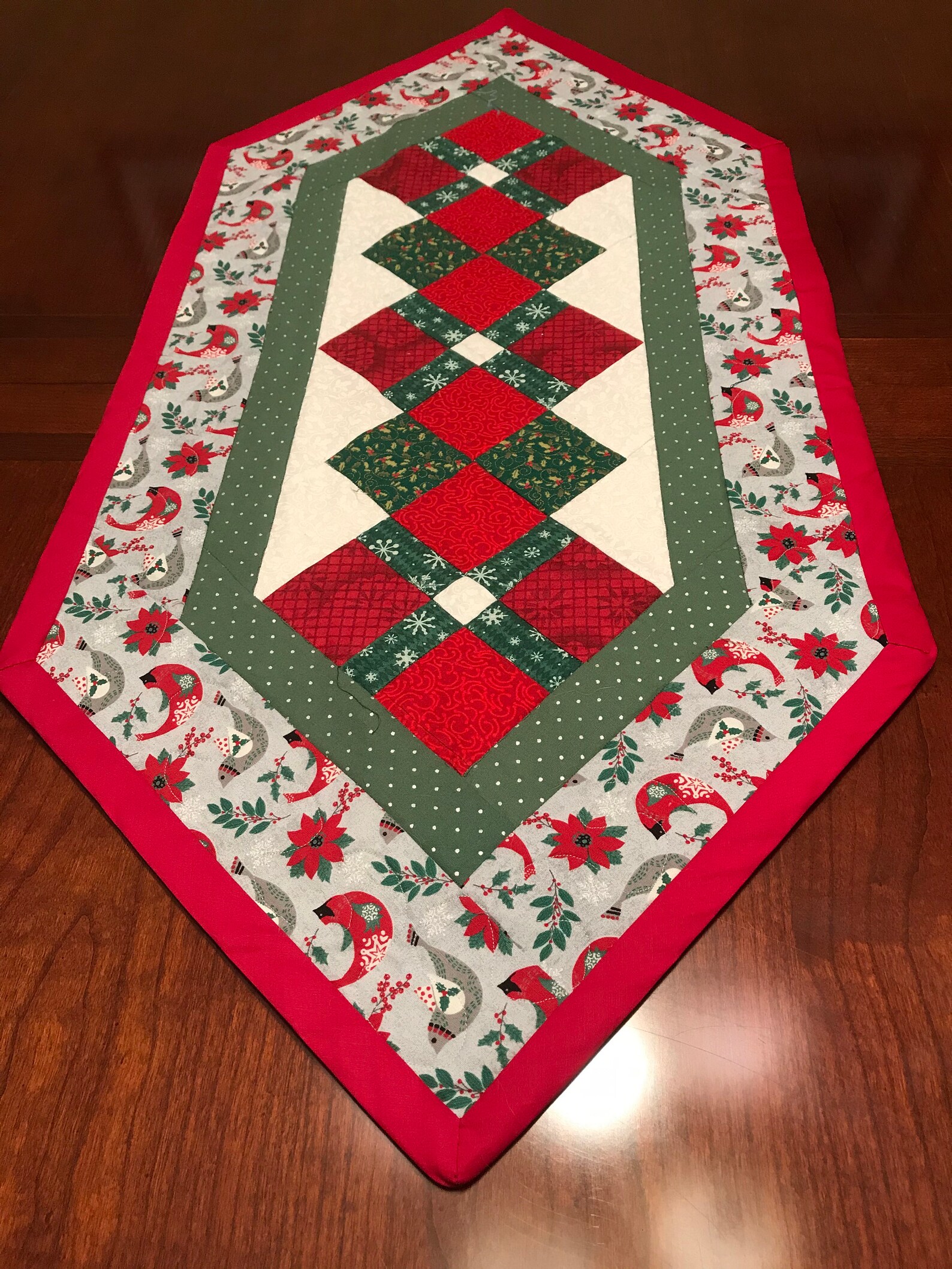 Nostalgic Holiday Cardinals Table Topper - Etsy