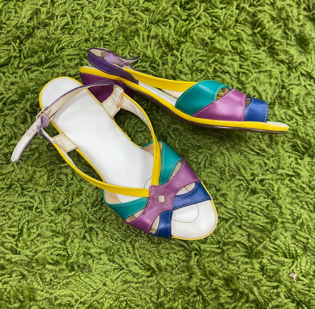 Authentic Vintage 1960s (1940s Style) Heels! - Etsy