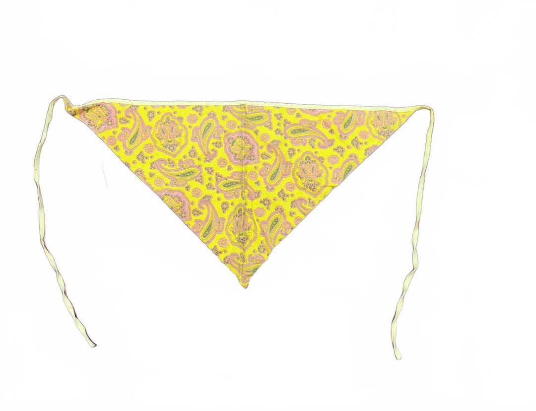 Authentic Vintage 1970’s Paisley Bandana! - Etsy