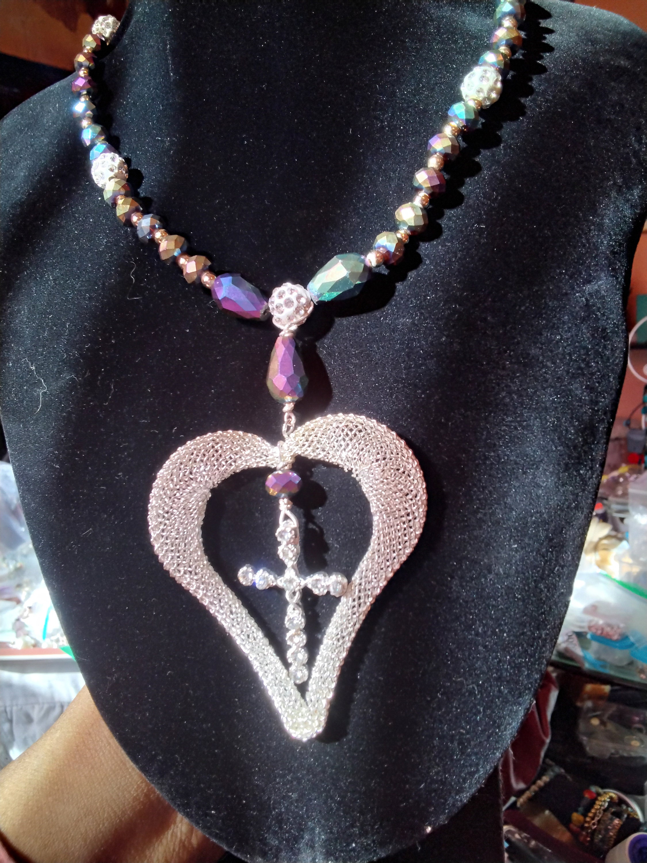 Joyería hecha a mano usando su fe por Bernadette | Etsy