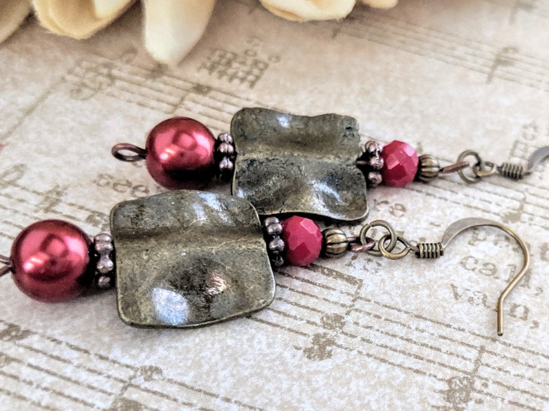 Donkerrode oorbellen bungelen, bronzen oorbellen ambachtelijk, clip ...