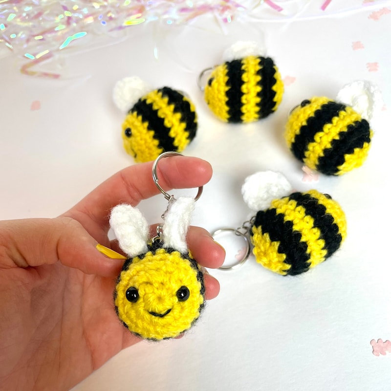 Crochet Bee Keychain - Etsy