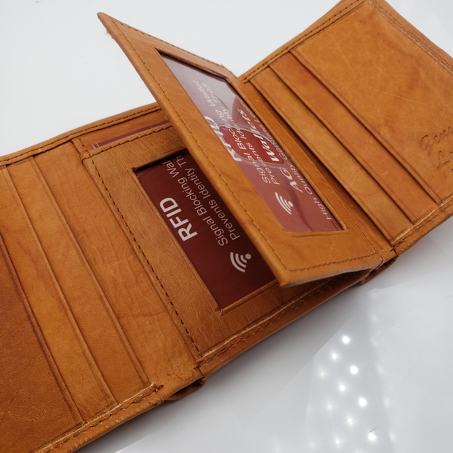 AG Wallets Mens Trifold Wallet With Center ID Flap, RFID Signal ...