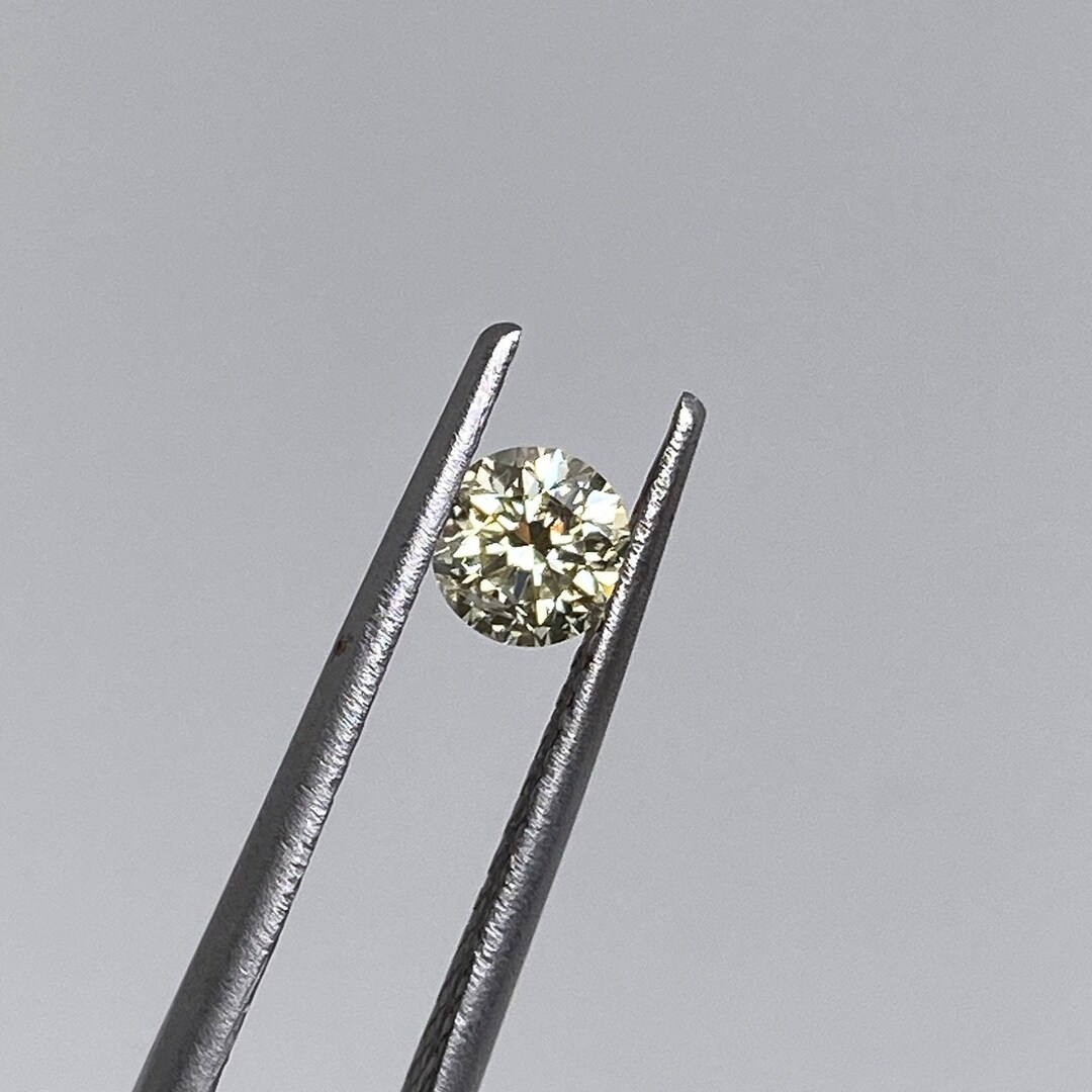 0.62 Ct Very Light Yellow Diamond - M Color SI - Certified Natural ...