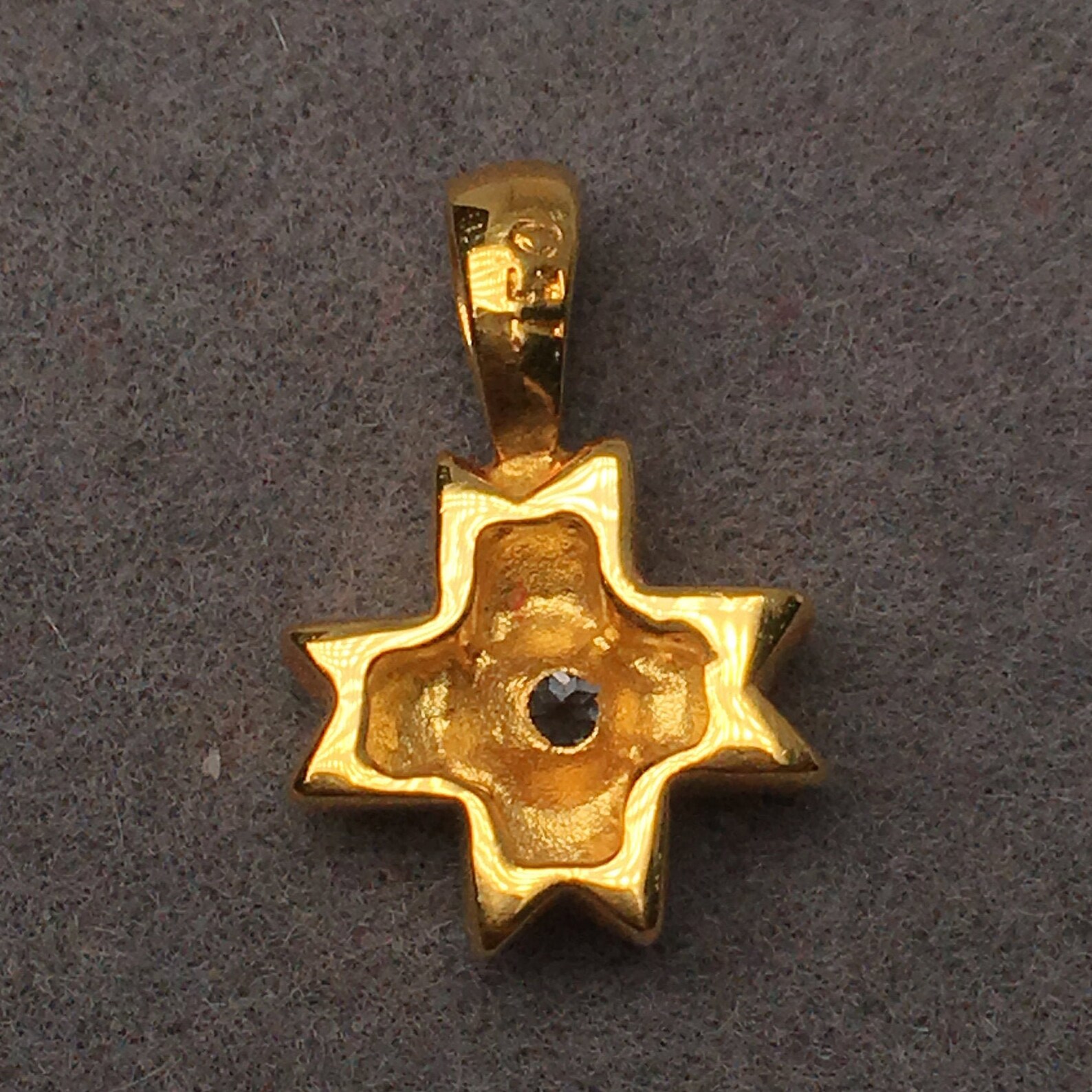 Gold Pendant ~good Luck Charm Gold Pendant ~18K Gold and Natural ...