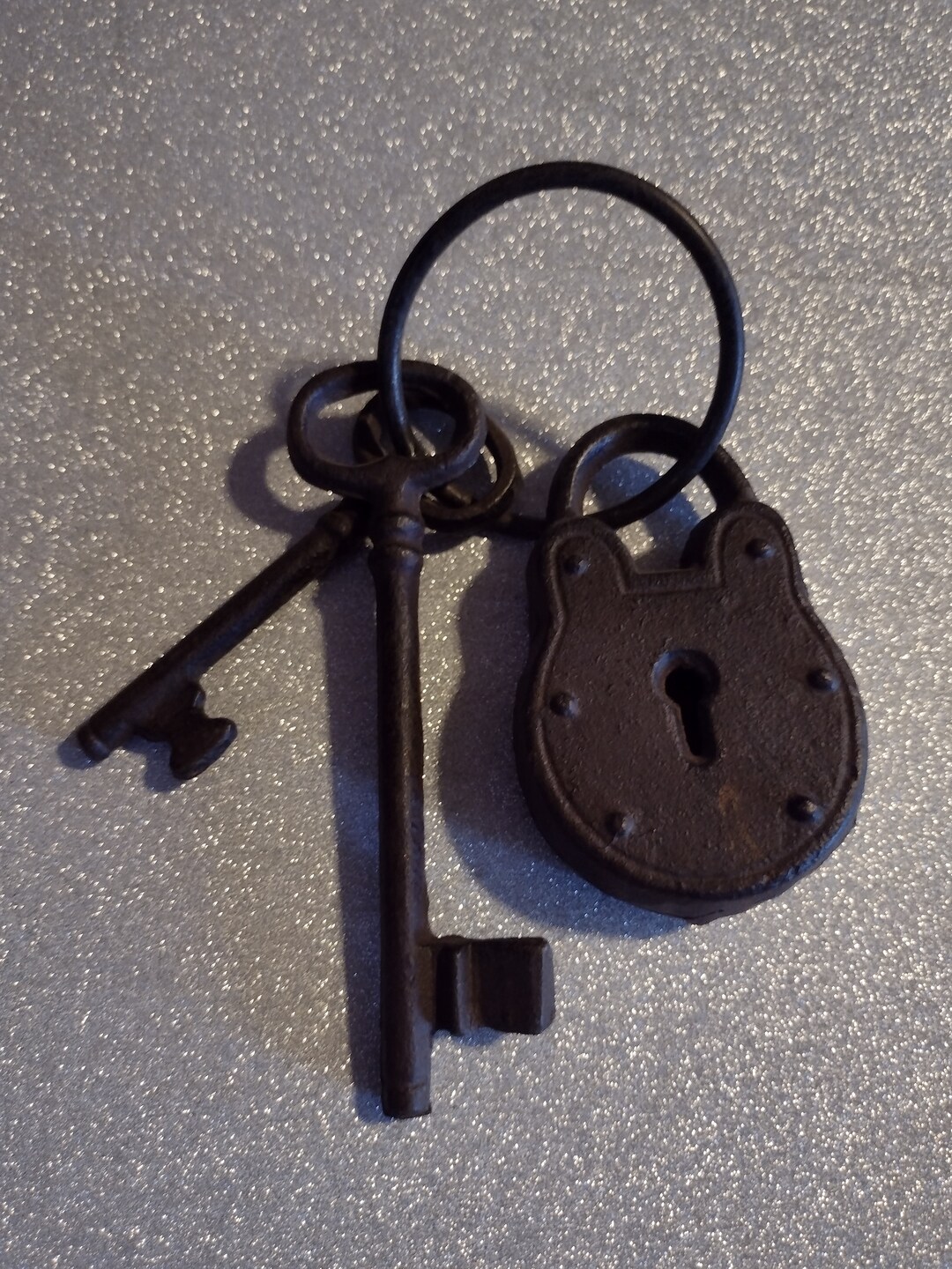 Skeleton Lock and Keys - Etsy