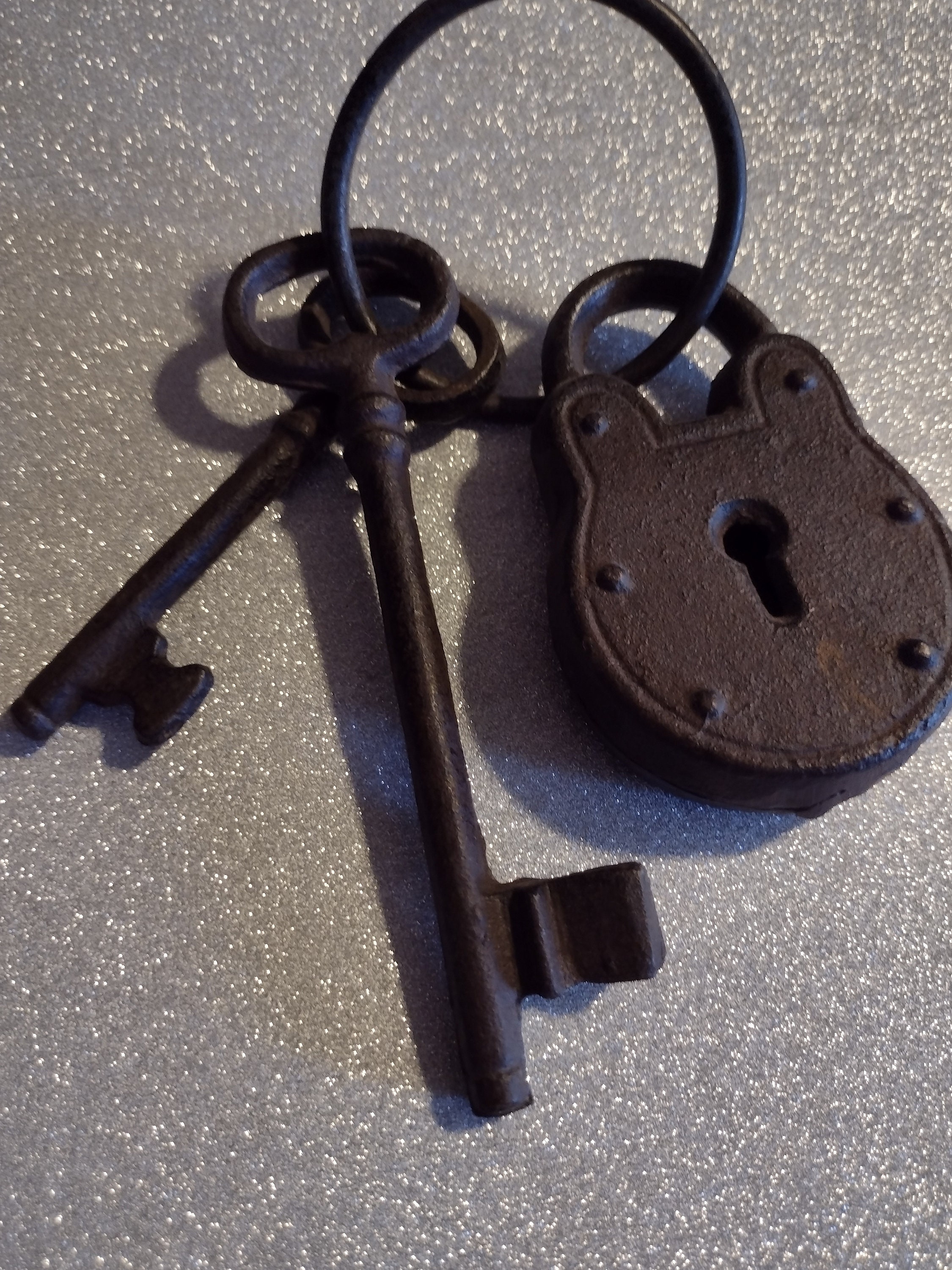 Skeleton Lock and Keys - Etsy