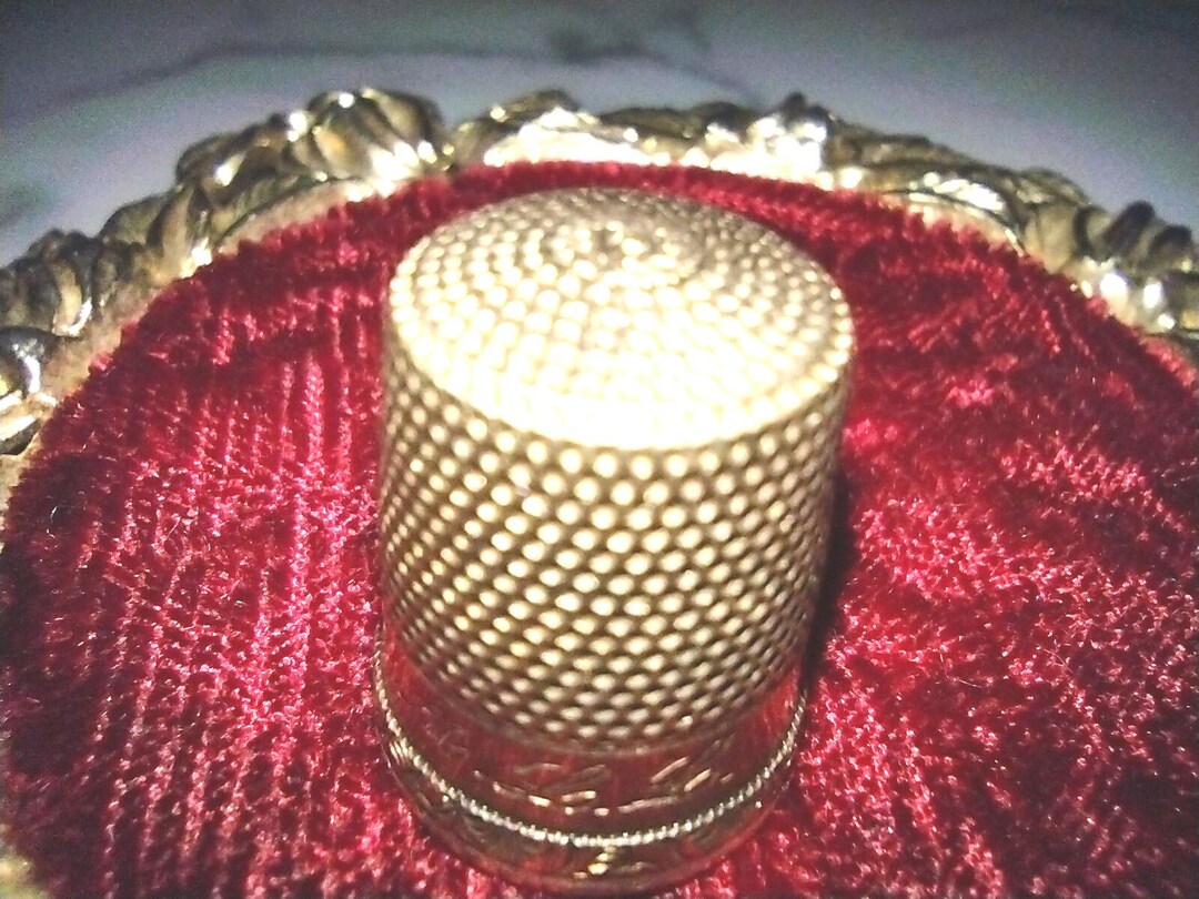Pin Cushion Victorian Red Velvet With 10K Gold Thimble Size 8 - Etsy