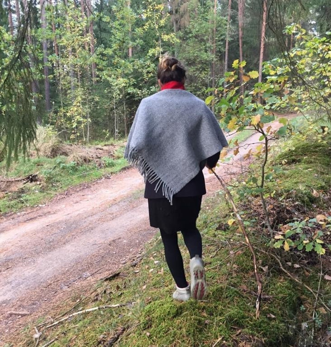 Medium Size Natural Color Sheep Wool Cloak Medium Size Natural Gray ...