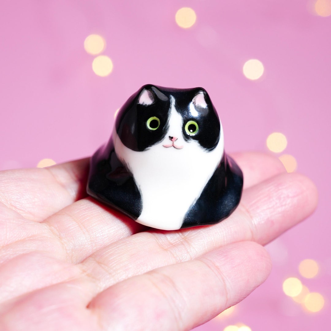 Hand-painted Ceramic Ghost Cat Figurine: Halloween Decor - Etsy